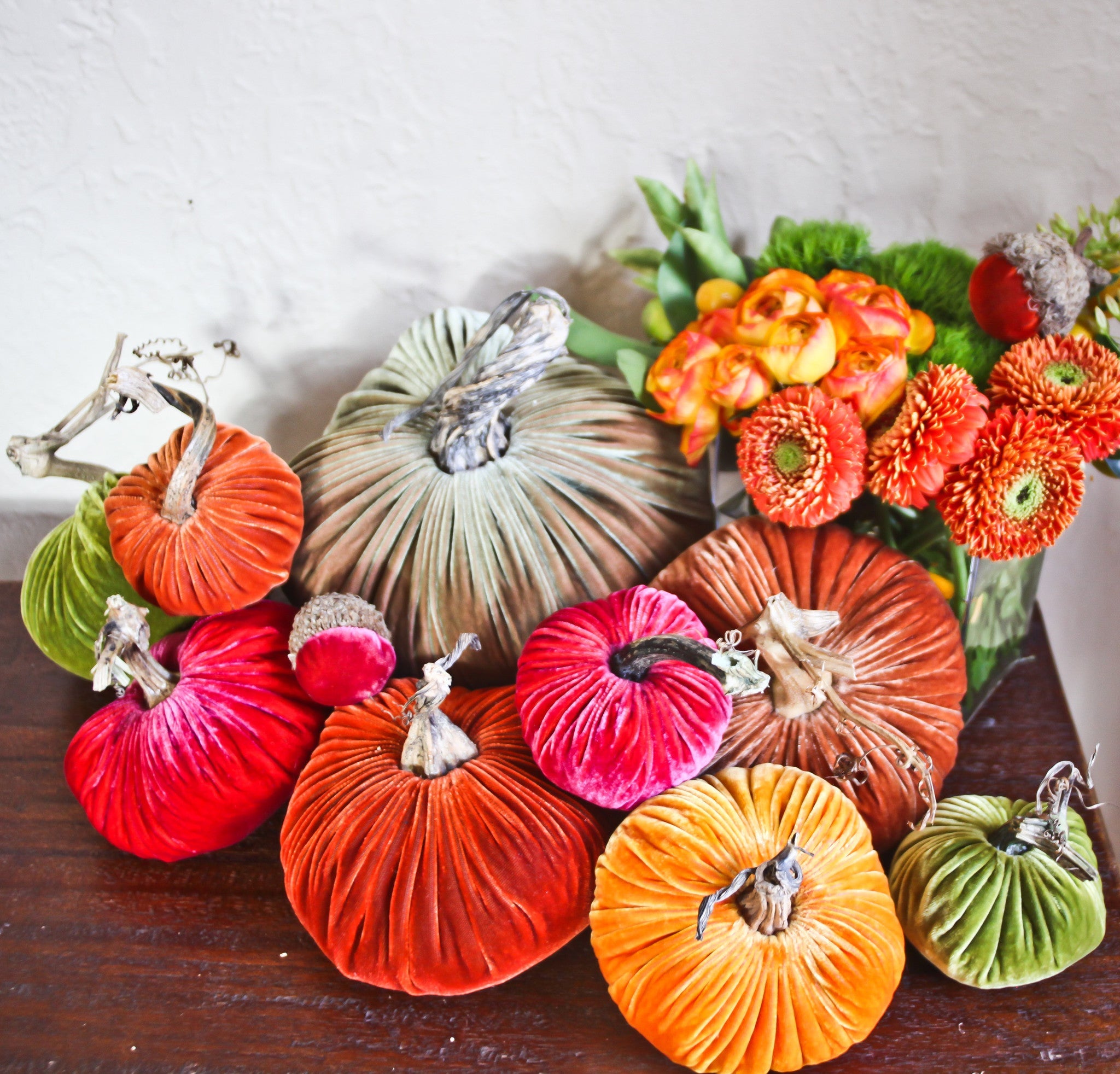 Velvet Pumpkins, Thanksgiving, Fall & Autumn Decor – Plush Pumpkin